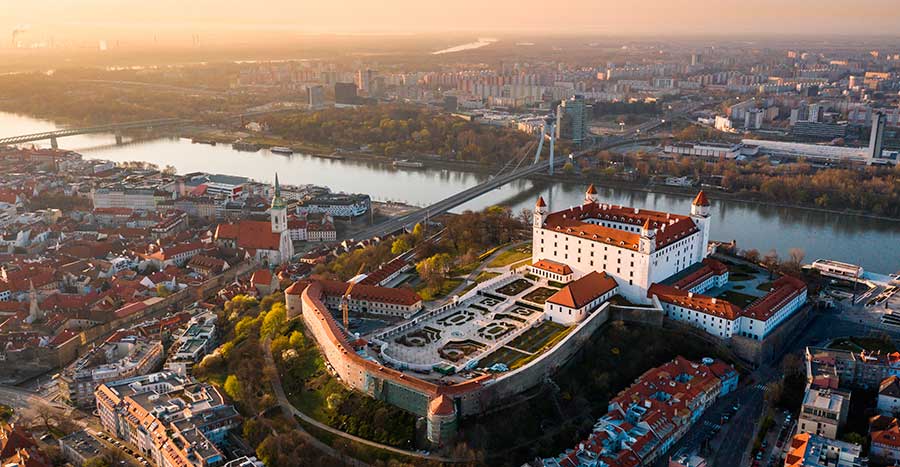 Получение ПМЖ Словакии в 2025 году: условия оформления, стоимость ...